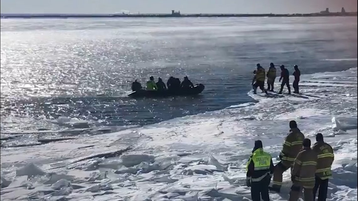 Crews rescue fishers stranded by separated ice on Lake Superior | wusa9.com