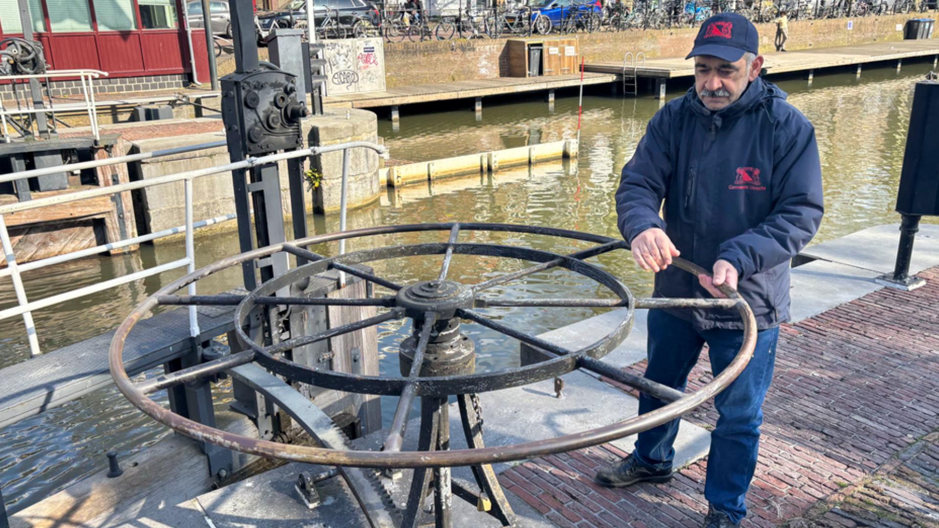 Millions tune in to 'Fish Doorbell' livestream to help Dutch canal fish ...
