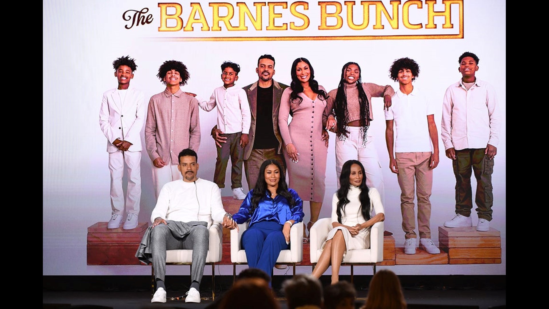 'The Barnes Bunch': Beverly Johnson Is Annoyed at Daughter Anansa ...