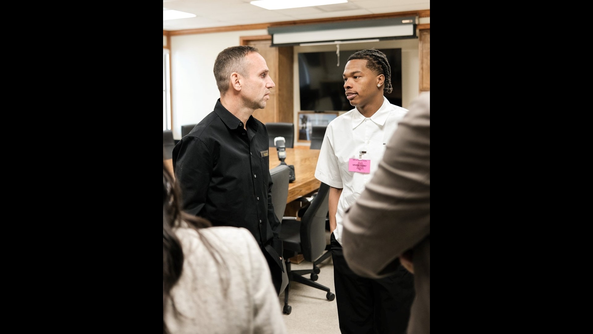 Kim and Khloe Kardashian Visit California Prison to Hear Inmates ...