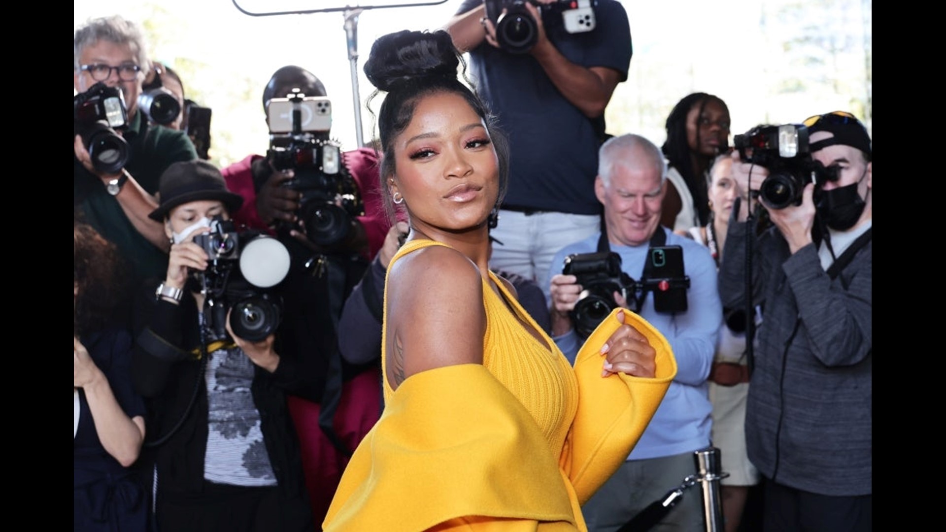Machine Gun Kelly, Keke Palmer, Joe Alwyn Among Stars to Make 2022 ...