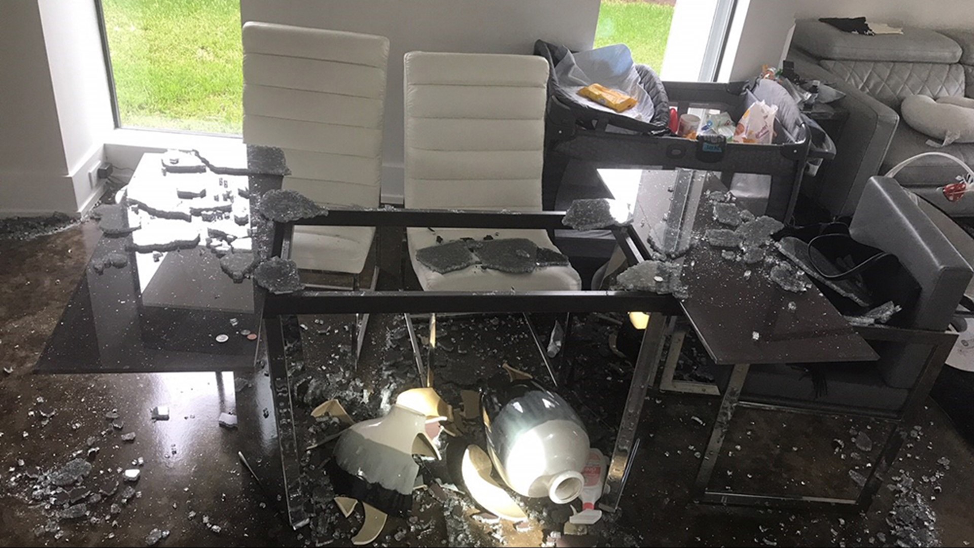 VIDEO: Houston family's glass table explodes without warning | wusa9.com