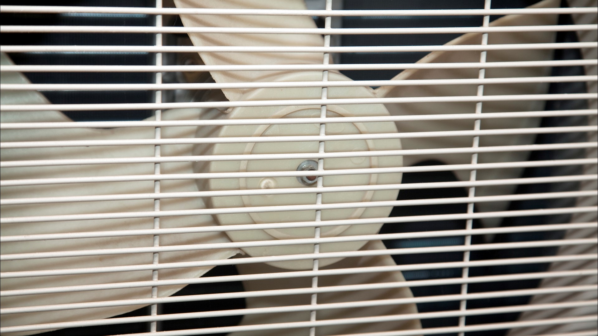 How to make a DIY air filter for wildfire smoke | wusa9.com