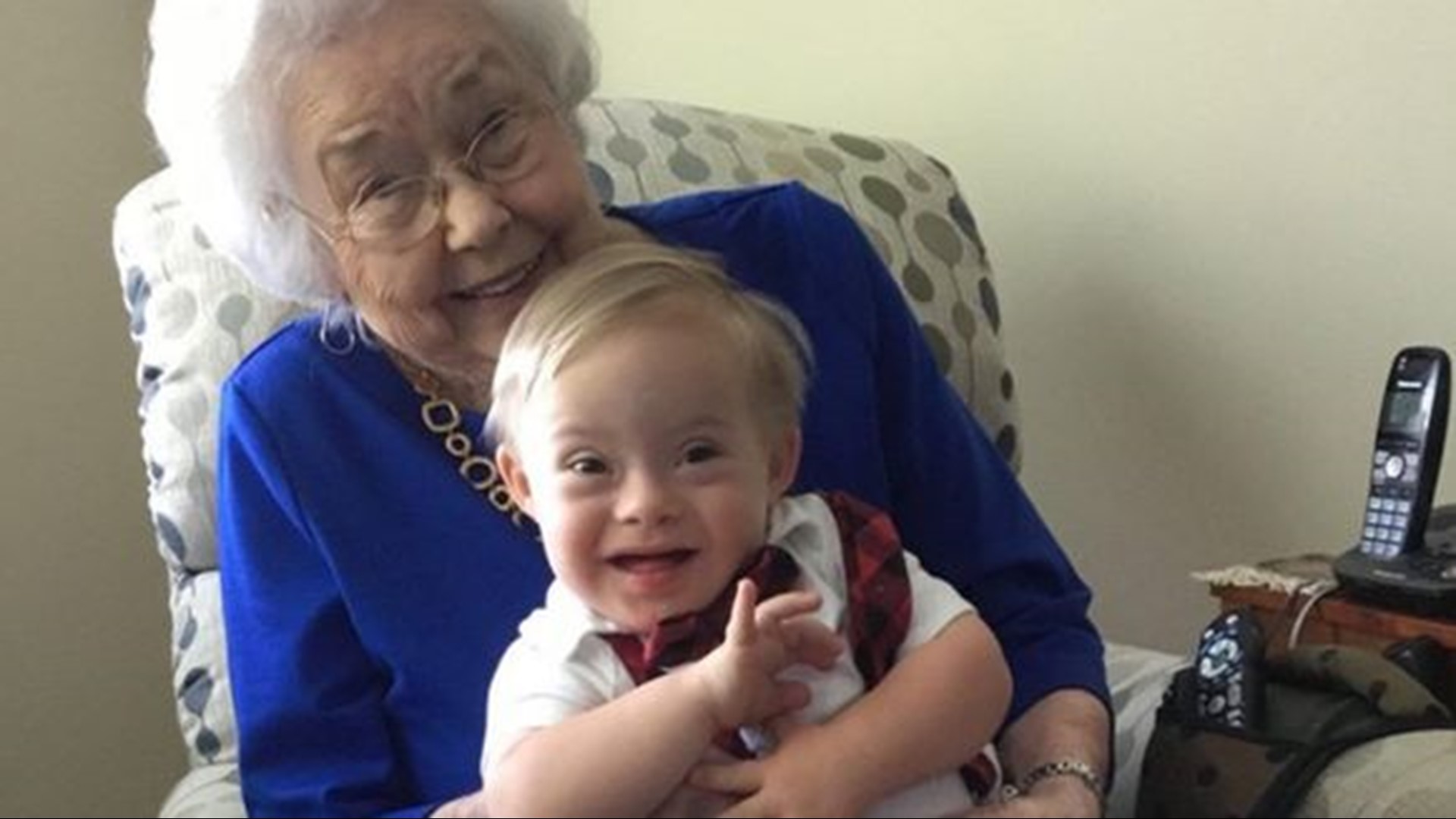 First-ever Gerber baby poses with current Gerber baby | wusa9.com