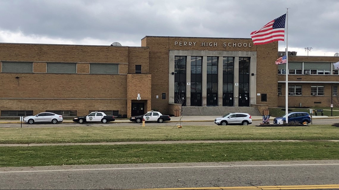 20+ students sickened by candy at Perry High School | wusa9.com