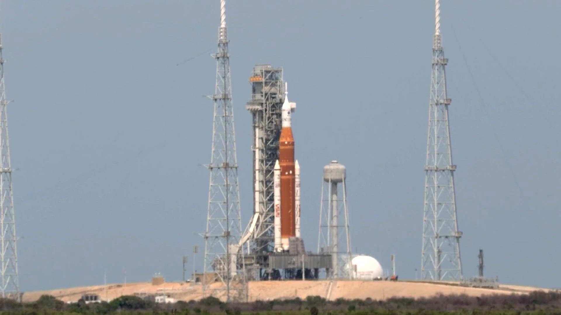 NASA activates ground launch sequencer ahead of Artemis II test flight ...