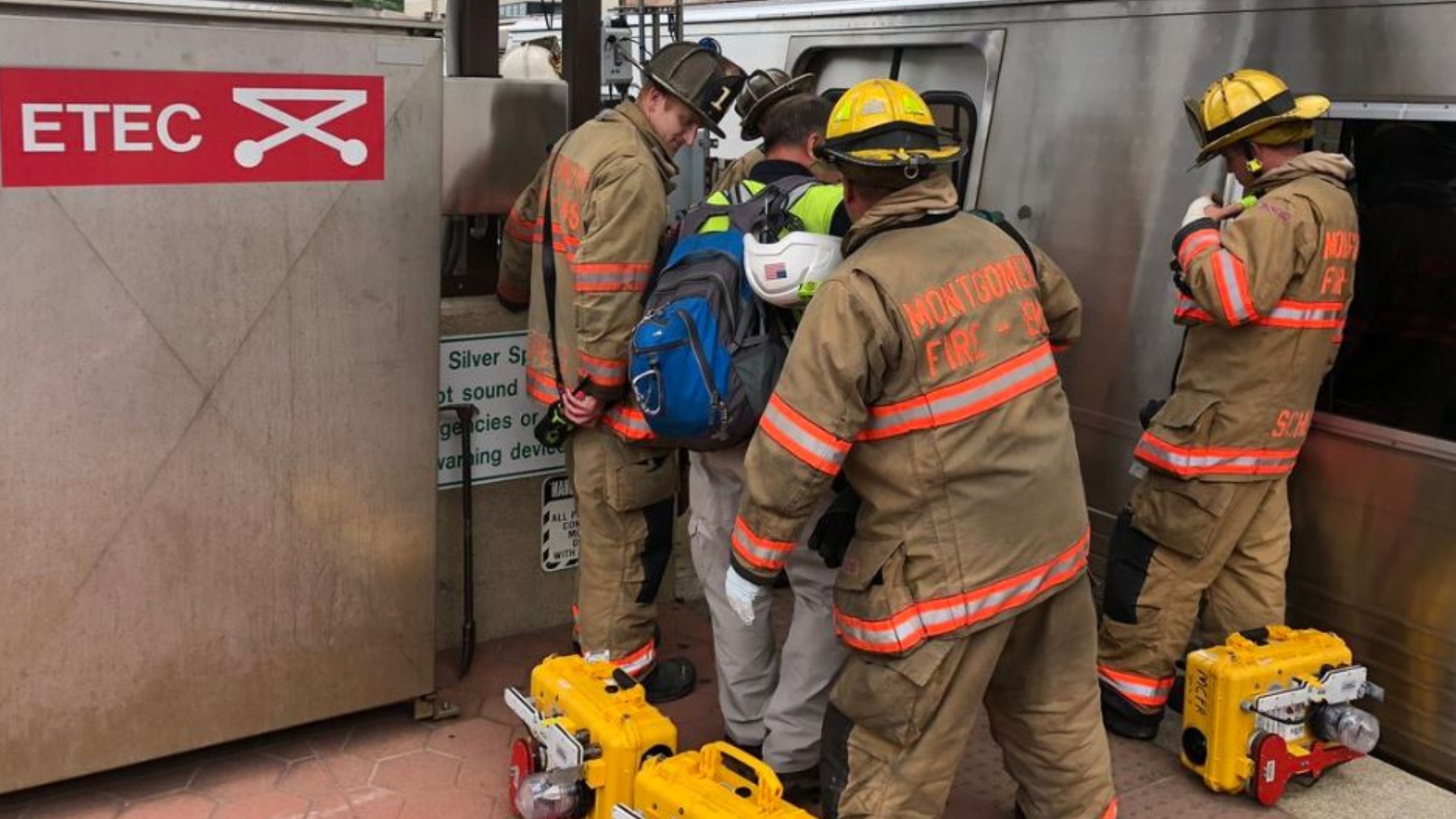 Metro train derails near Silver Spring Station | wusa9.com