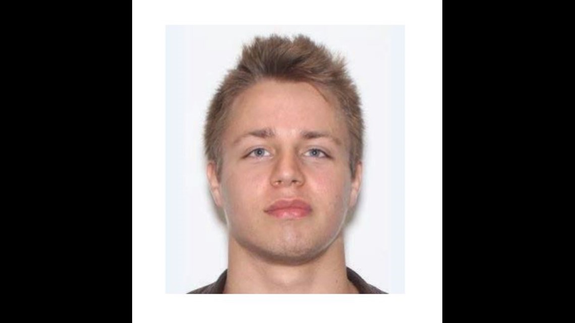 Judge orders GPS monitoring for Capitol rioter photographed with feet ...