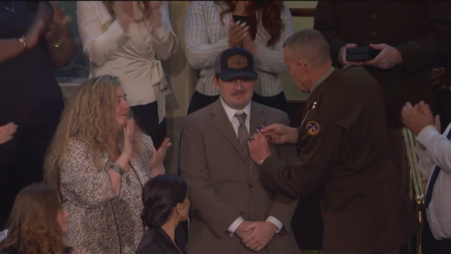 Trump awards National Guard shooting victims Purple Hearts during State ...