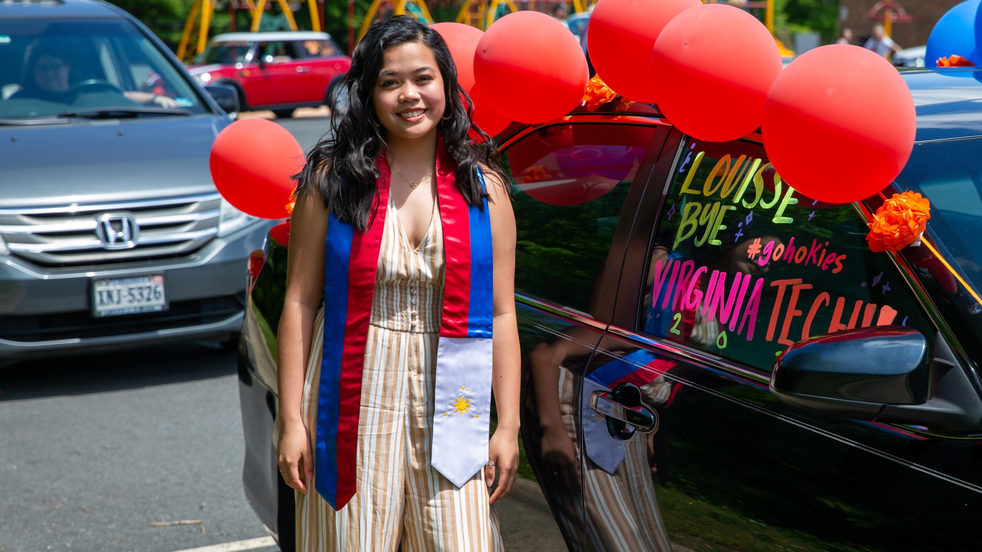 Stafford County seniors hold graduation parade in neighborhood | wusa9.com