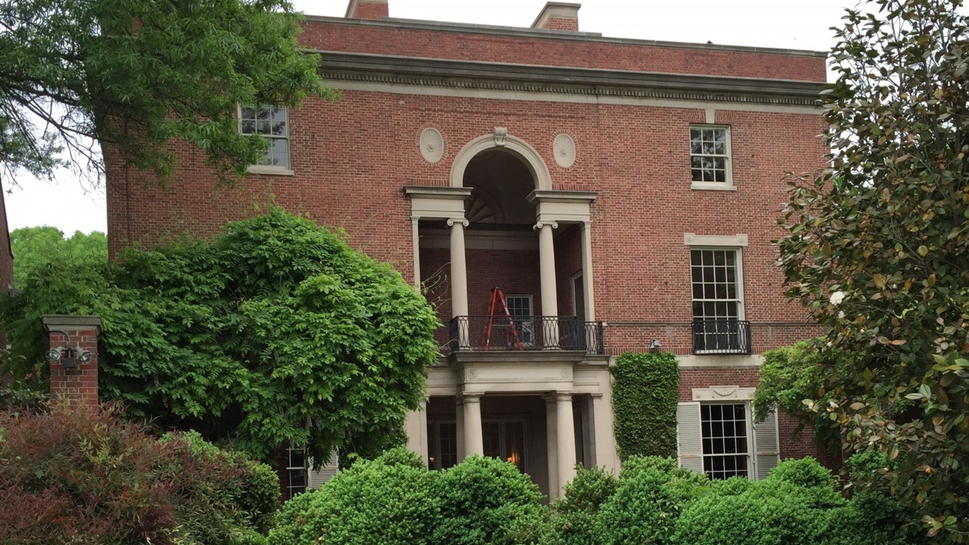 Inside Jeff Bezos' DC mansion | wusa9.com