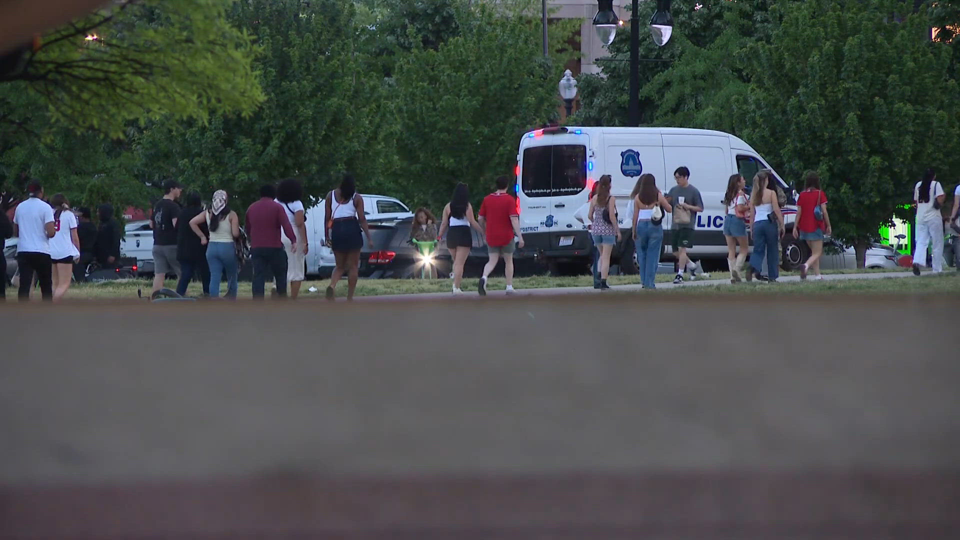 4 DC Juvenile Curfew Zones in effect this weekend after mayor’s ...
