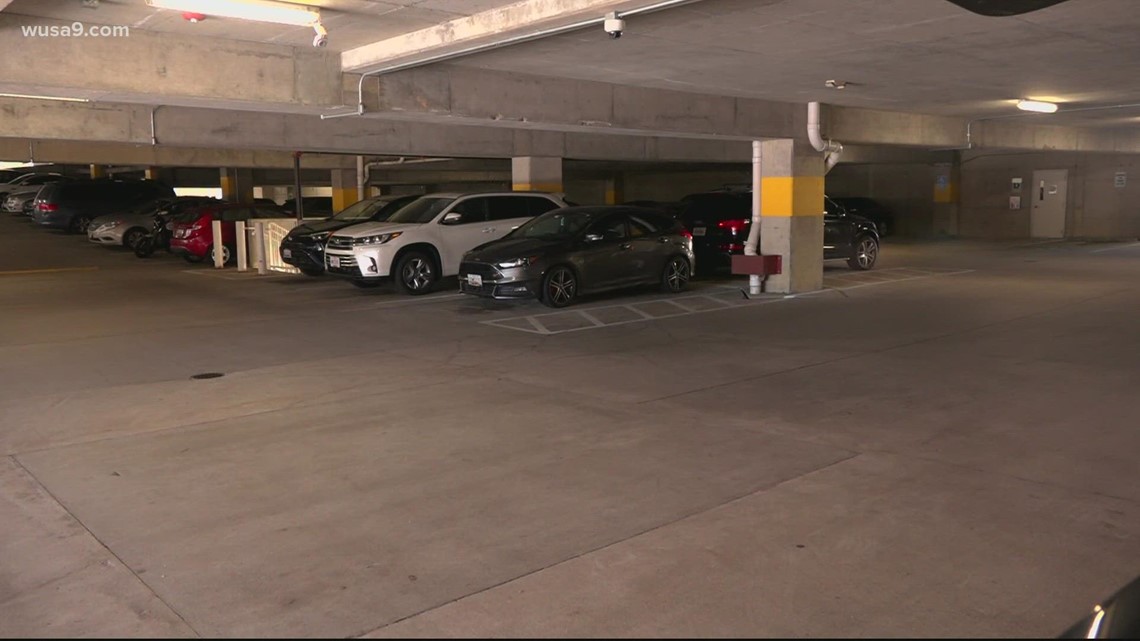 Police: Robbery victim shoots 17-year-old in self-defense, 4 teens ...