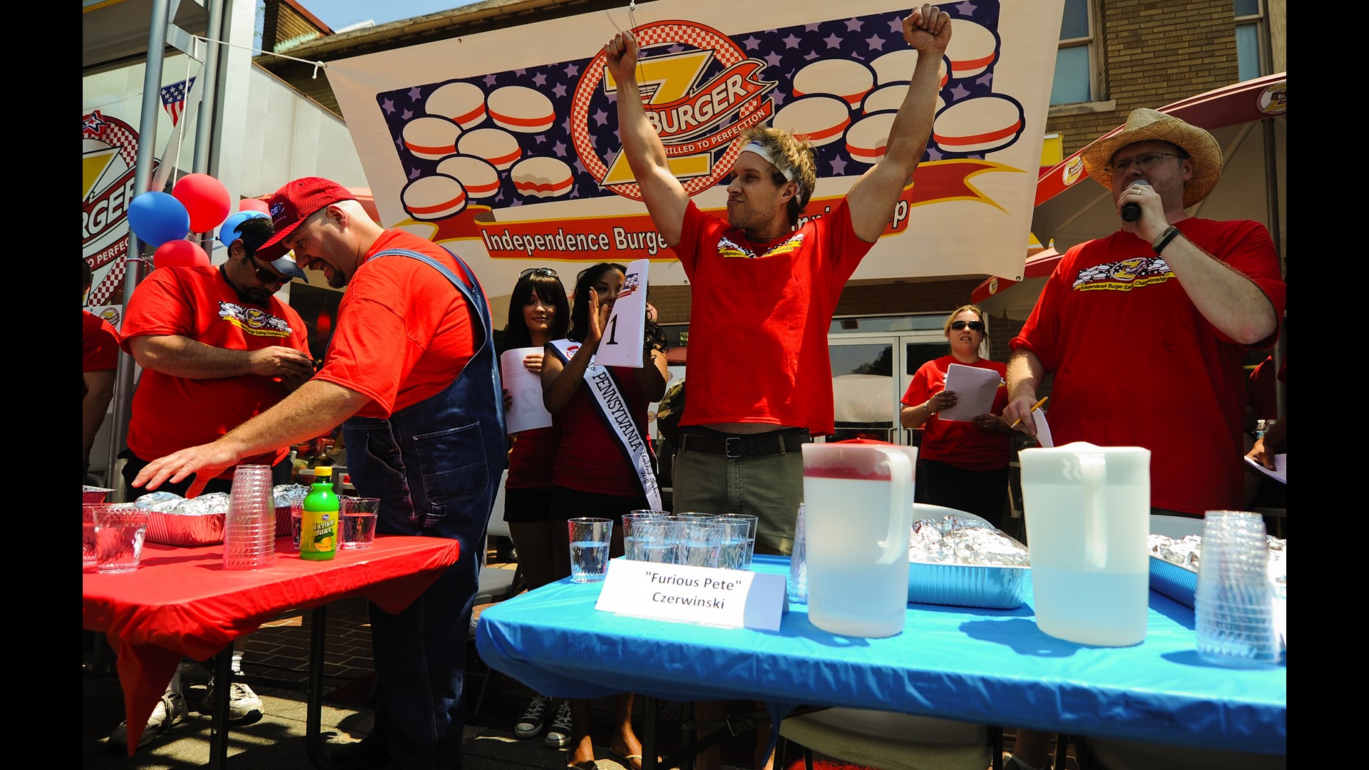 Z-Burger hosts annual Burger Eating Championship | wusa9.com