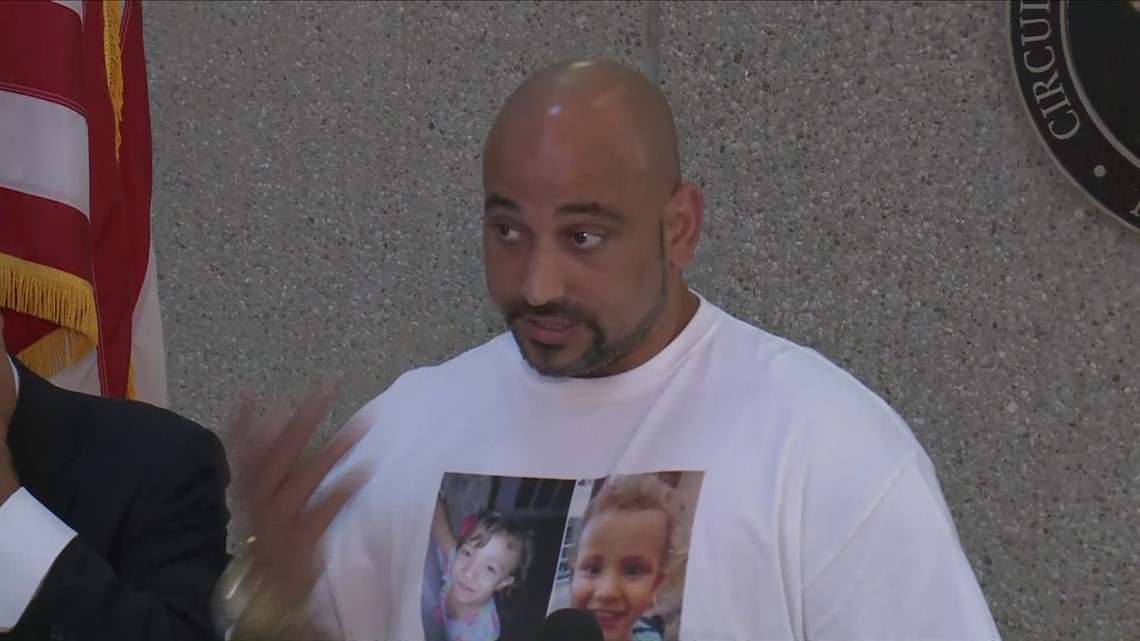 RAW INTERVIEW: Sarah and Jacob Hoggle's father speaks at press ...