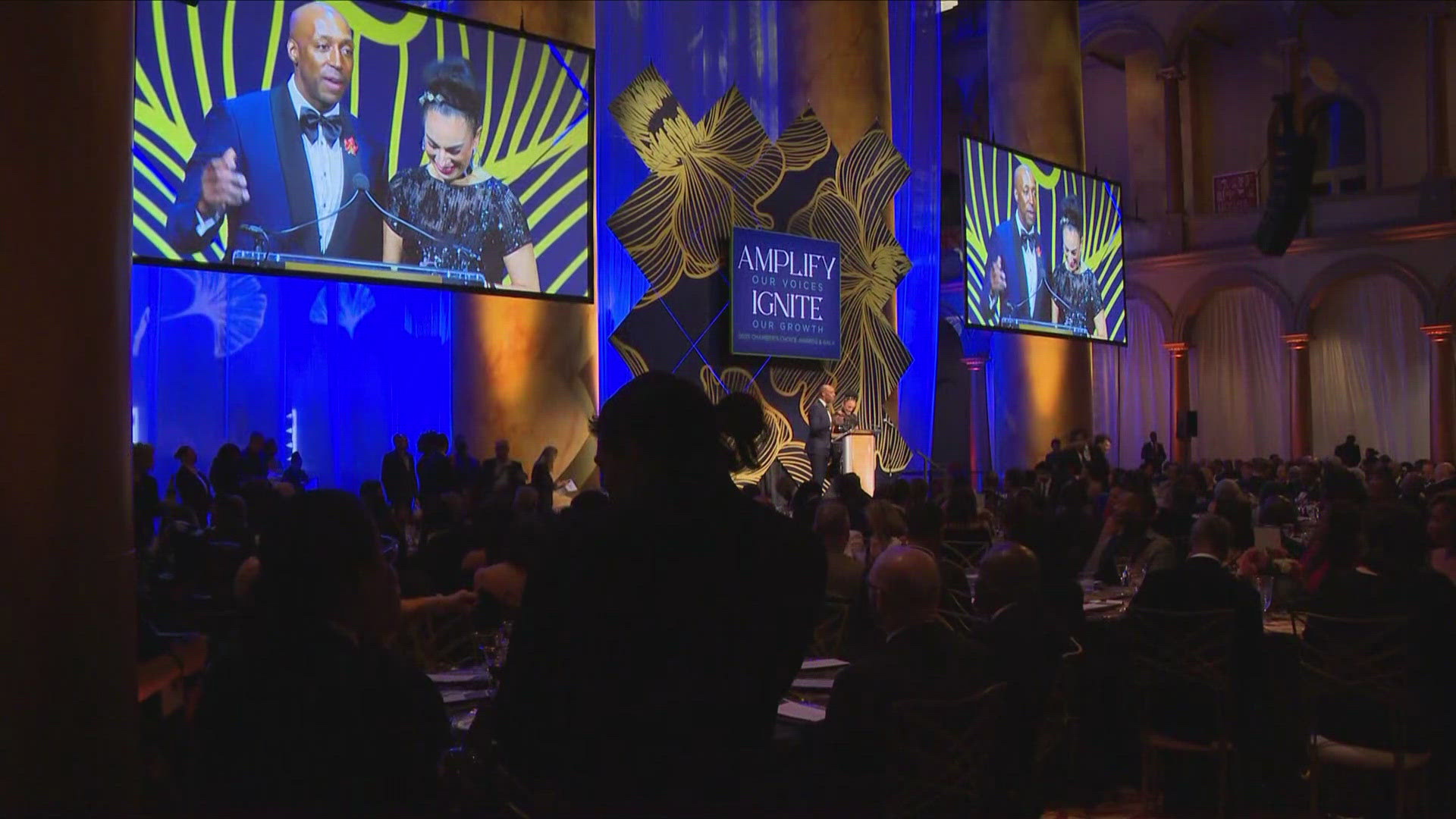 WUSA9's Lorenzo Hall serves as DC Chamber of Commerce Choice Awards ...