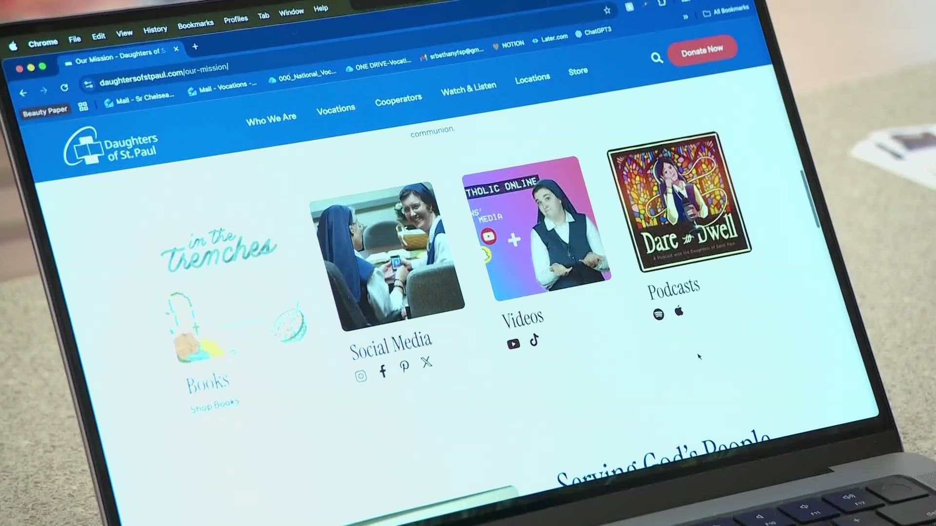 Del Ray’s annual Holiday Scavenger Hunt underway | wusa9.com