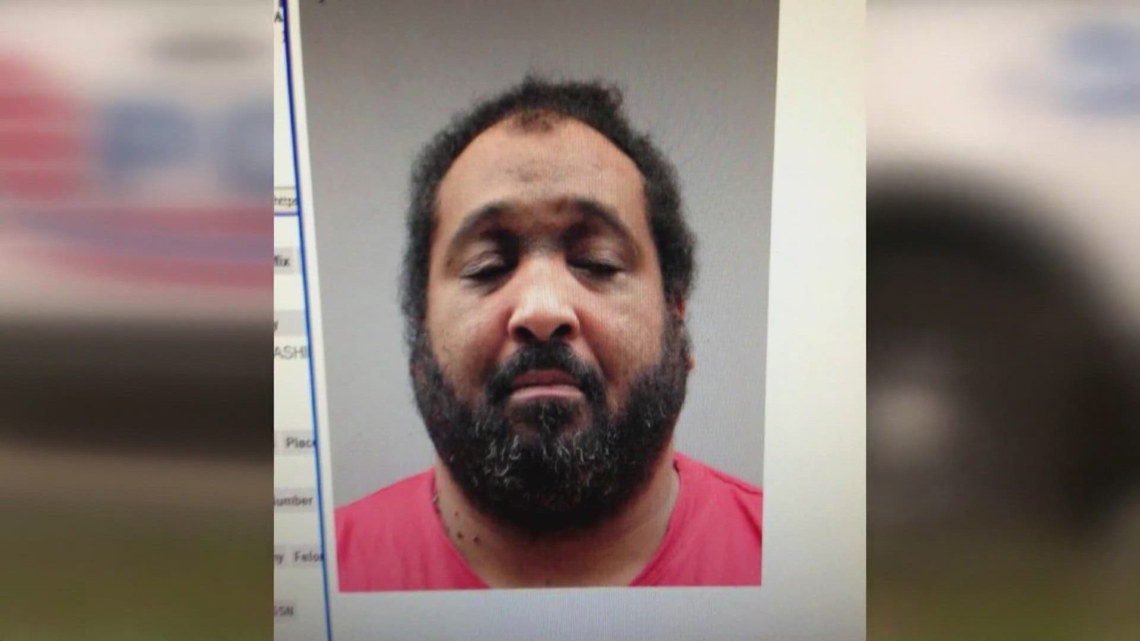 Ex-officer Linwood Barnhill jailed on sex trafficking charges | wusa9.com