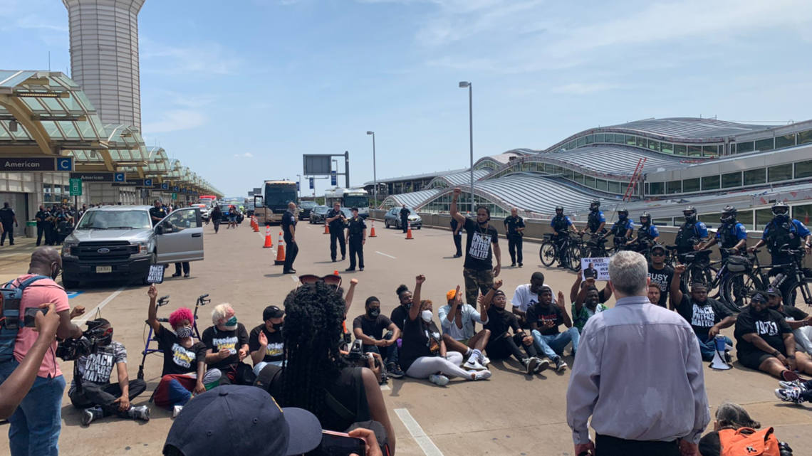 Police: Protestors block traffic at Reagan National | wusa9.com