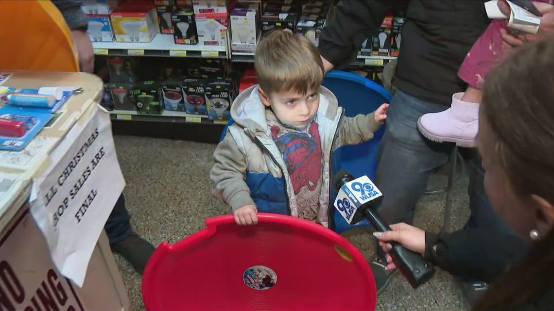 Arlington hardware store sees rush for supplies as first snowstorm ...