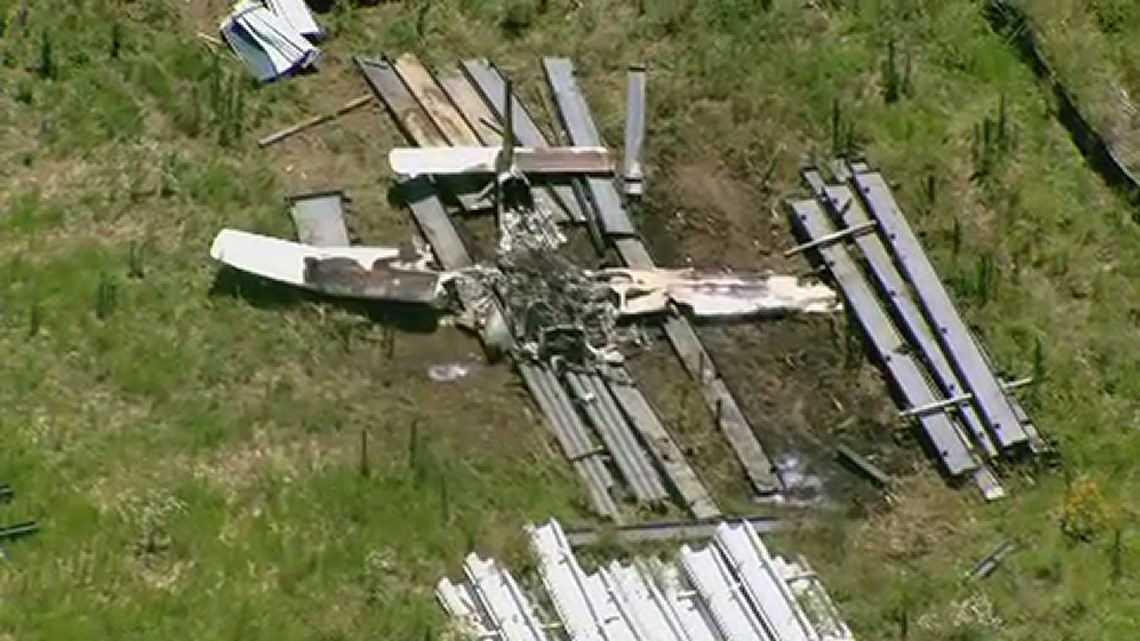 VIDEO: USNA Pilot suffers only minor injuries in a plane crash | wusa9.com