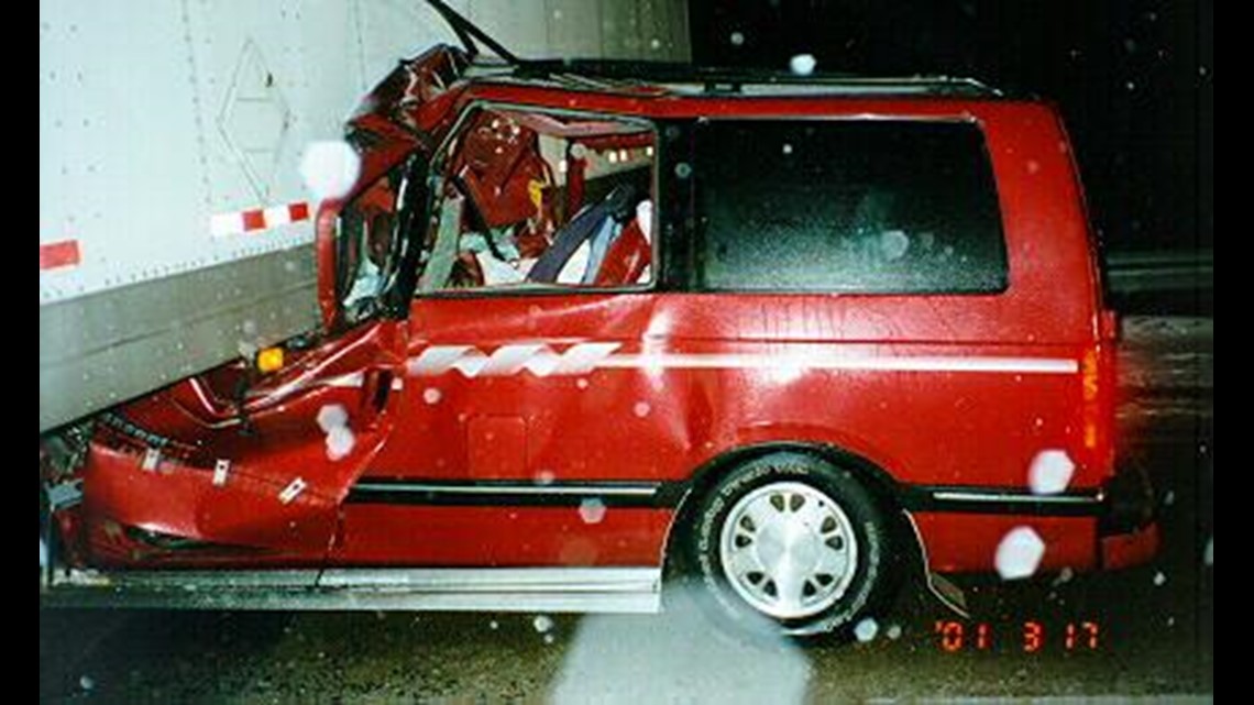 PHOTOS: Side underride crashes with tractor trailer trucks | wusa9.com