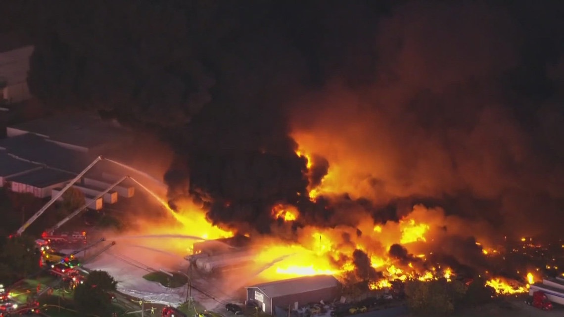 11 dead after engine fell off UPS plane that crashed and exploded in ...