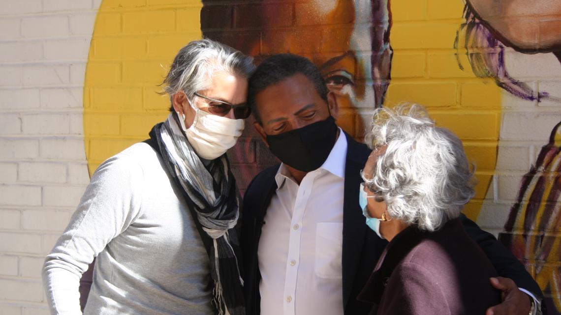 Bruce Johnson mural dedication Ben's Chili Bowl | wusa9.com