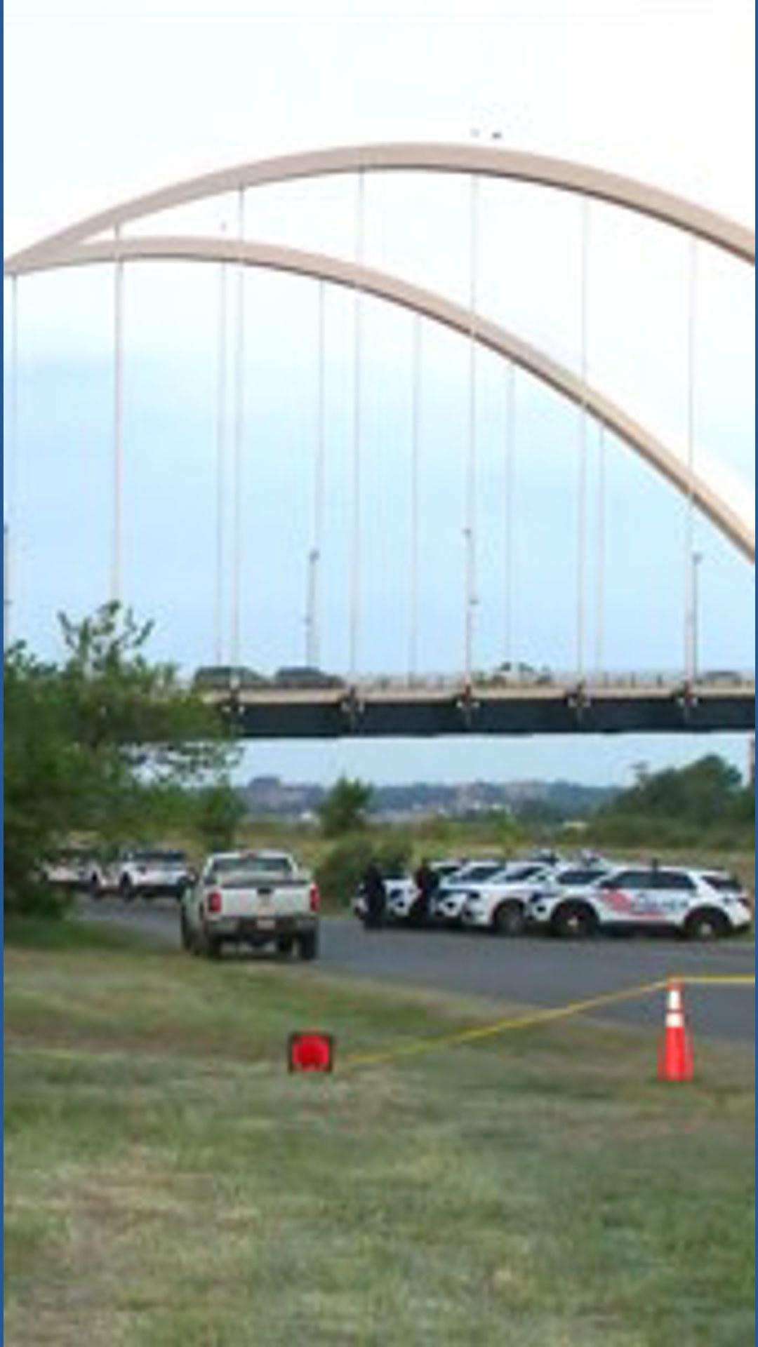 Frederick Douglass Bridge protester still hasn't come down | wusa9.com