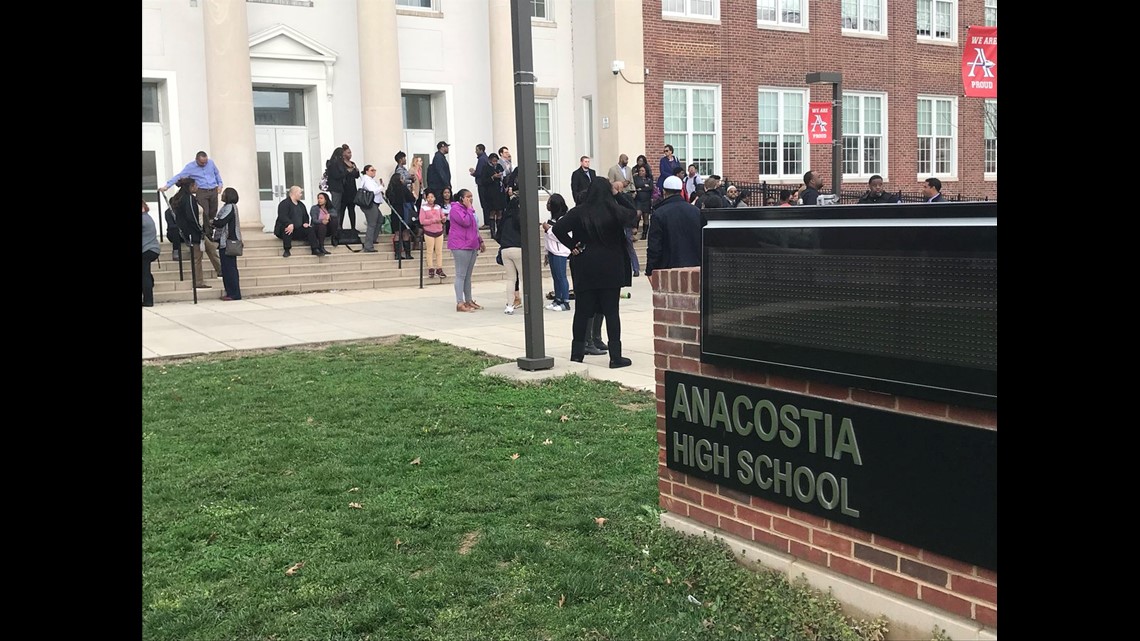 Angry teachers walkout of Anacostia High over broken bathrooms | wusa9.com
