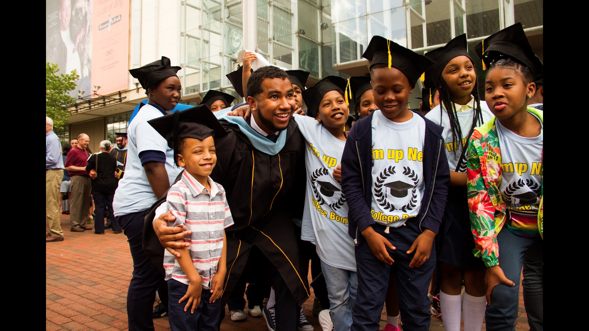 'I'll start crying,' DC teacher goes above and beyond to make sure his ...