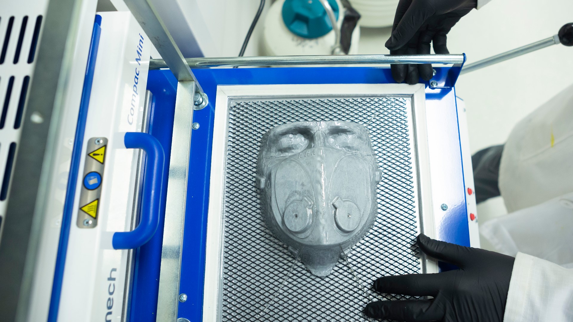 UMD researchers developing custom masks and method to sterilize | wusa9.com