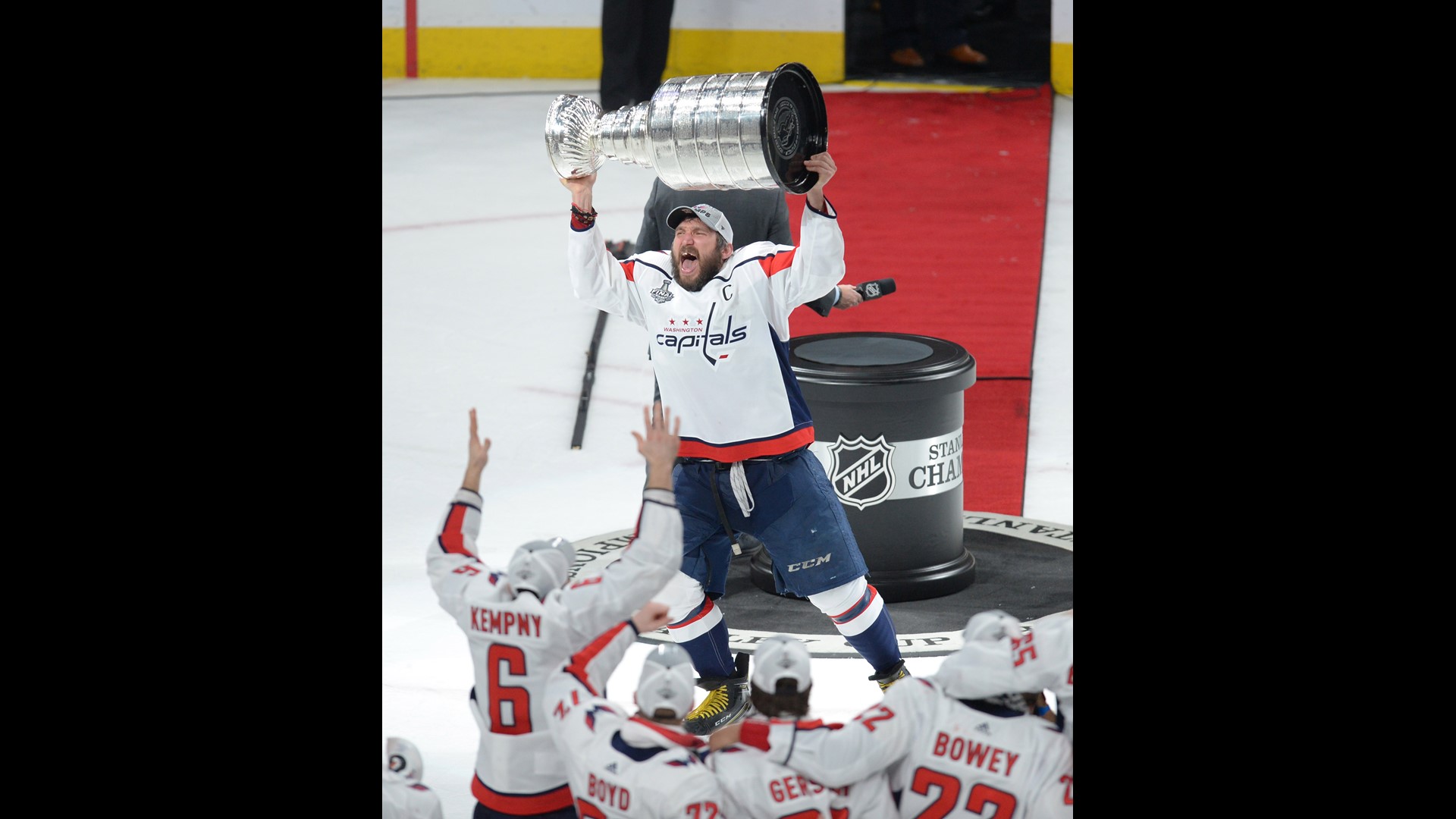 PHOTOS: Capitals celebrate their historic Stanley Cup win | wusa9.com
