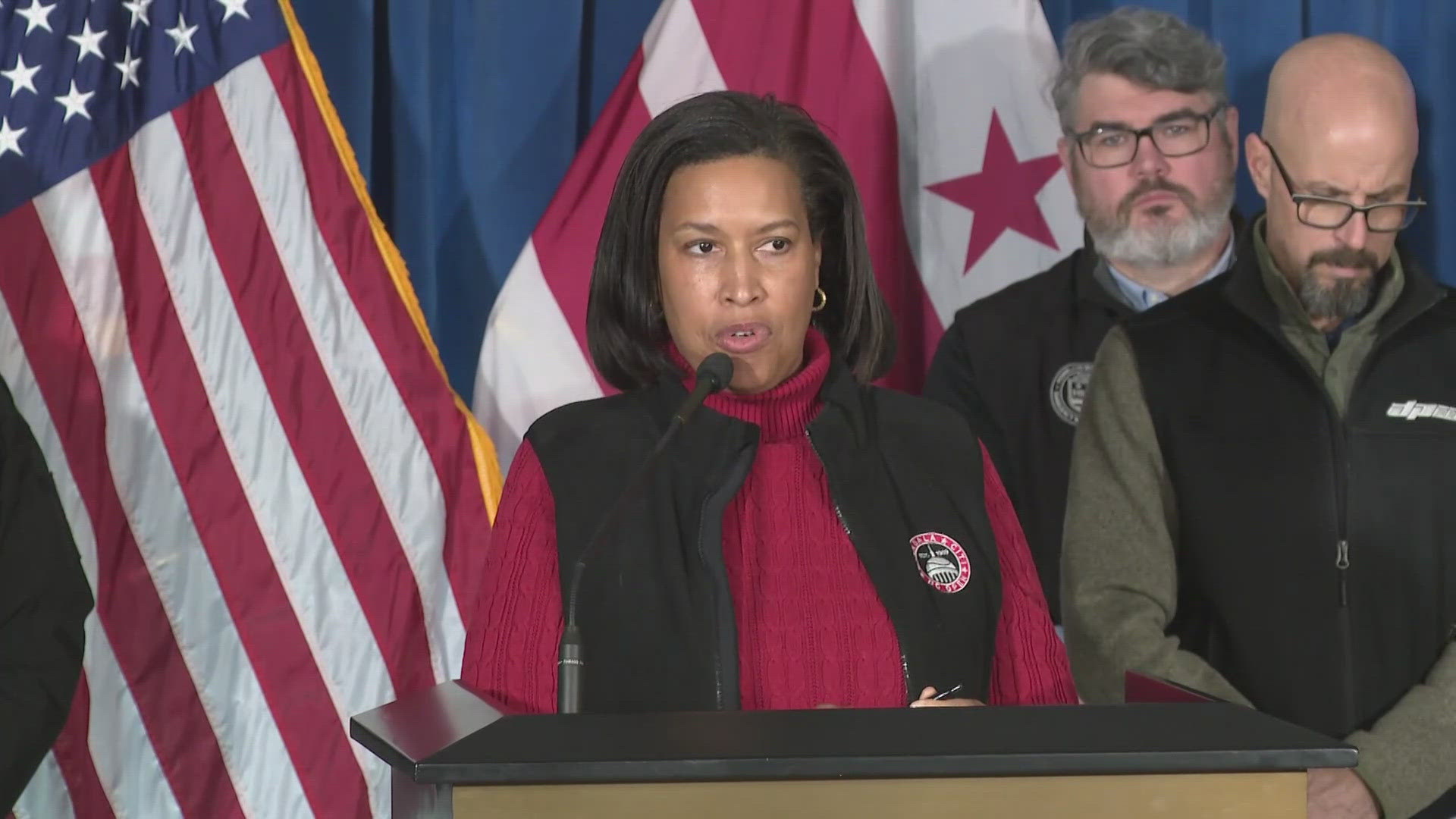 DC transitions to manual trash pickup due to icy alleys | wusa9.com