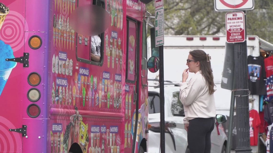 32 unlicensed food trucks towed from National Mall | wusa9.com