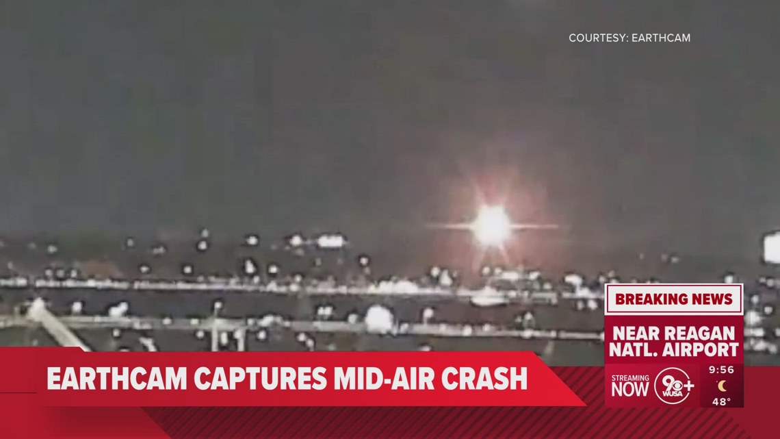 Black Hawk helicopter collides mid-air with 60-passenger jet, crashes ...