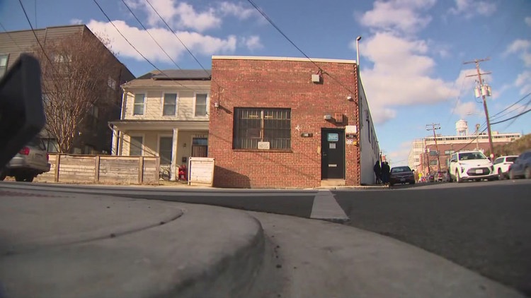 Legendary courtroom artist Bill Hennessy Jr. dies on 67th birthday ...