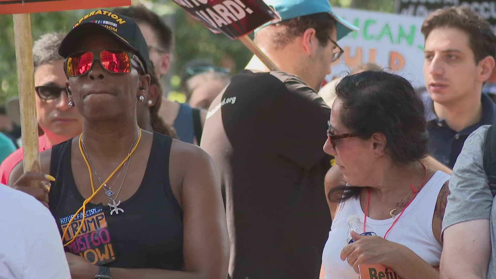 Protesters in DC oppose Trump and police federalization | wusa9.com