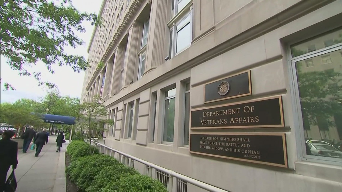 Here's how many veteran's affairs employees there are, offices in DC ...