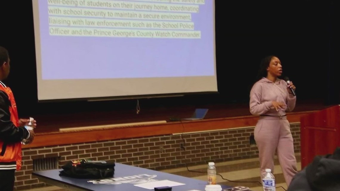 Randi Ayala - Journalist Profile - Intelligent Relations