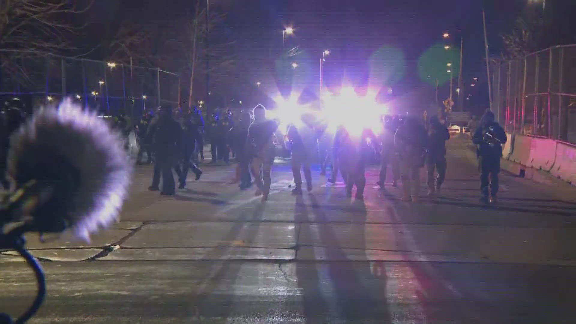 Trump threatens to invoke Insurrection Act against Minneapolis ...