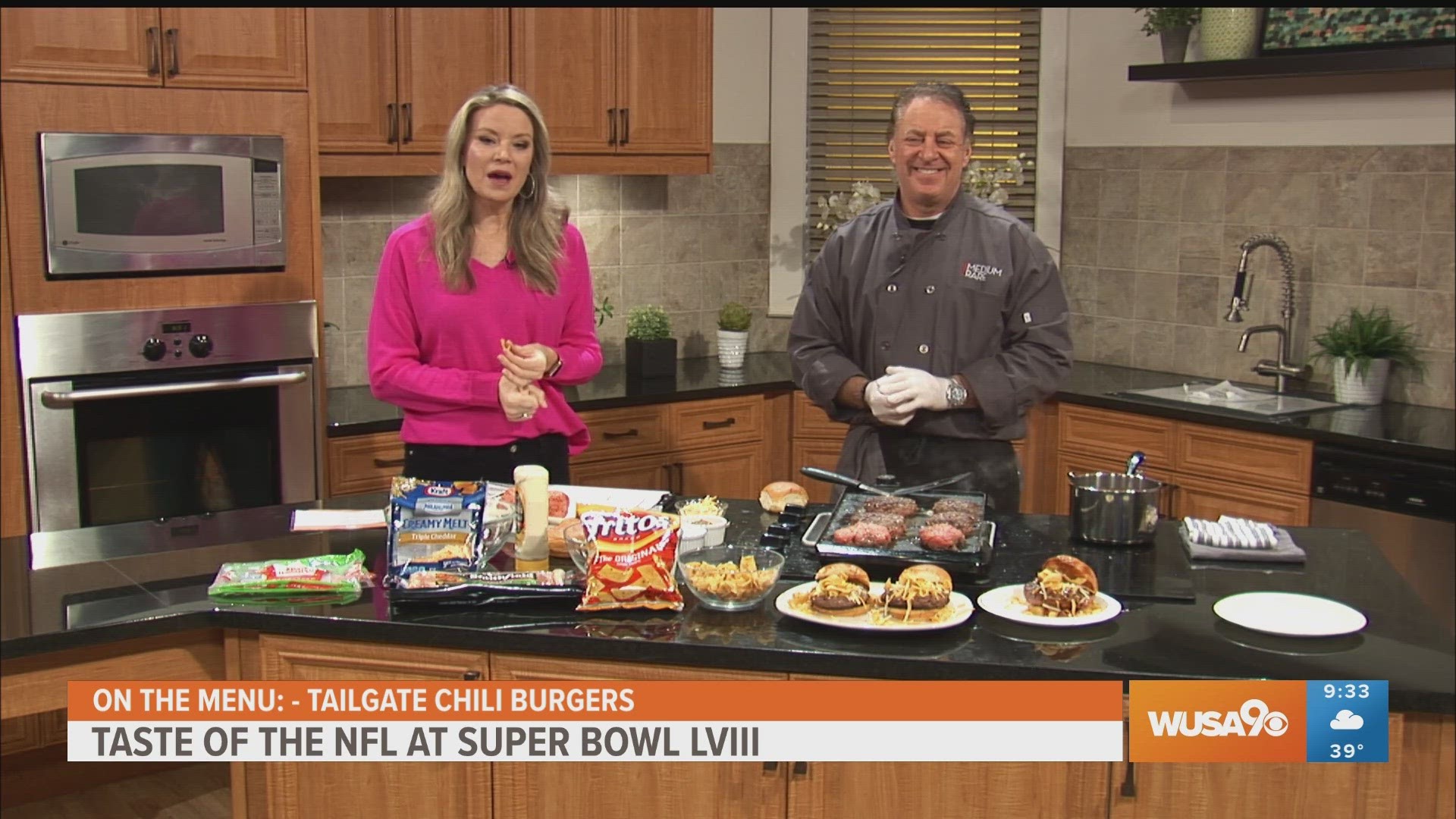 Get your Super Bowl party ready with these tailgate chili burgers from ...