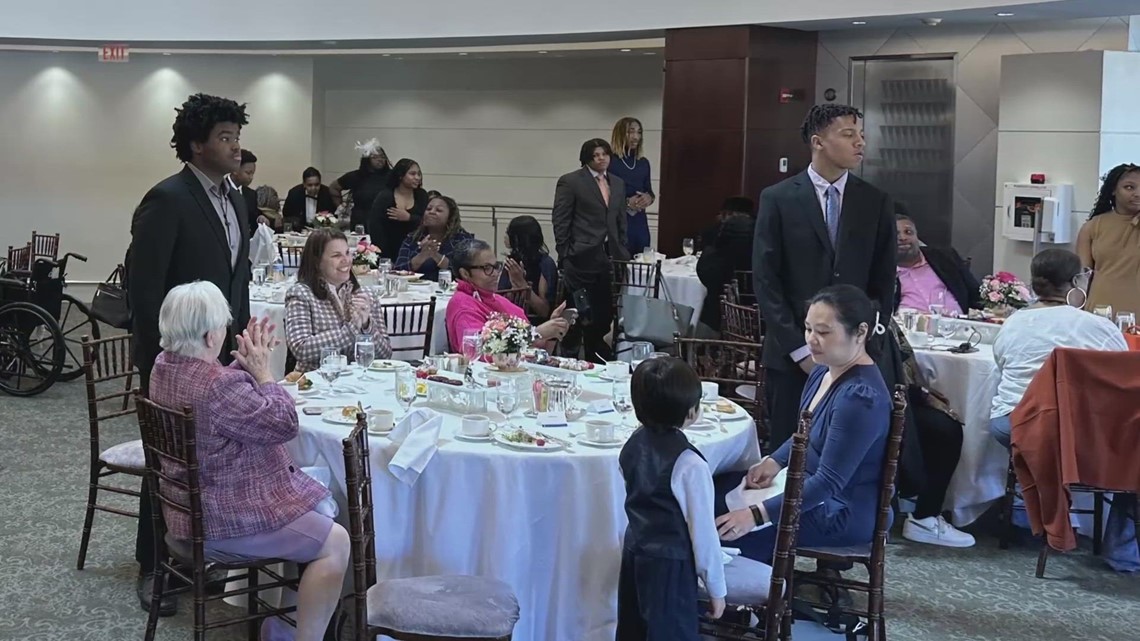 Students in Marion Barry Youth Leadership Institute celebrated | wusa9.com