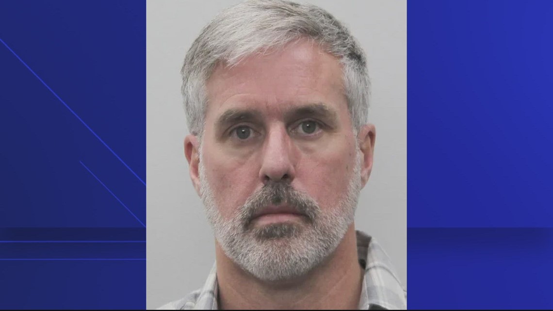 DC man arrested after allegedly sending illicit images to child on ...