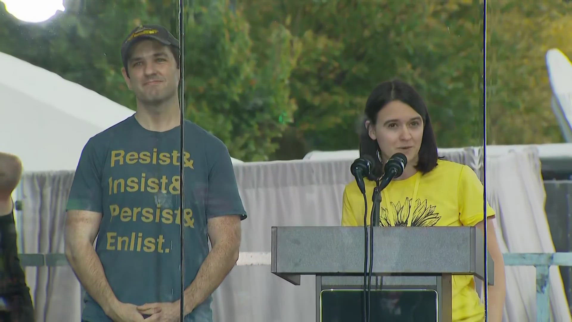 Indivisble cofounders Leah Greenberg & Ezra Levin speak at No Kings WDC ...