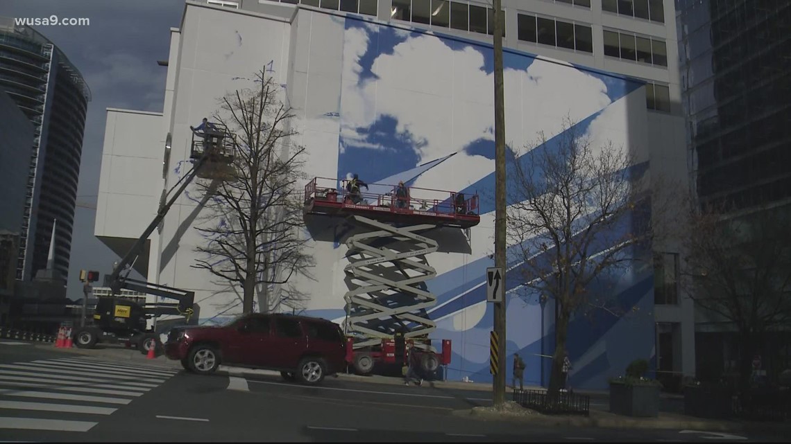 Rosslyn City Center gets colorful new mural | wusa9.com