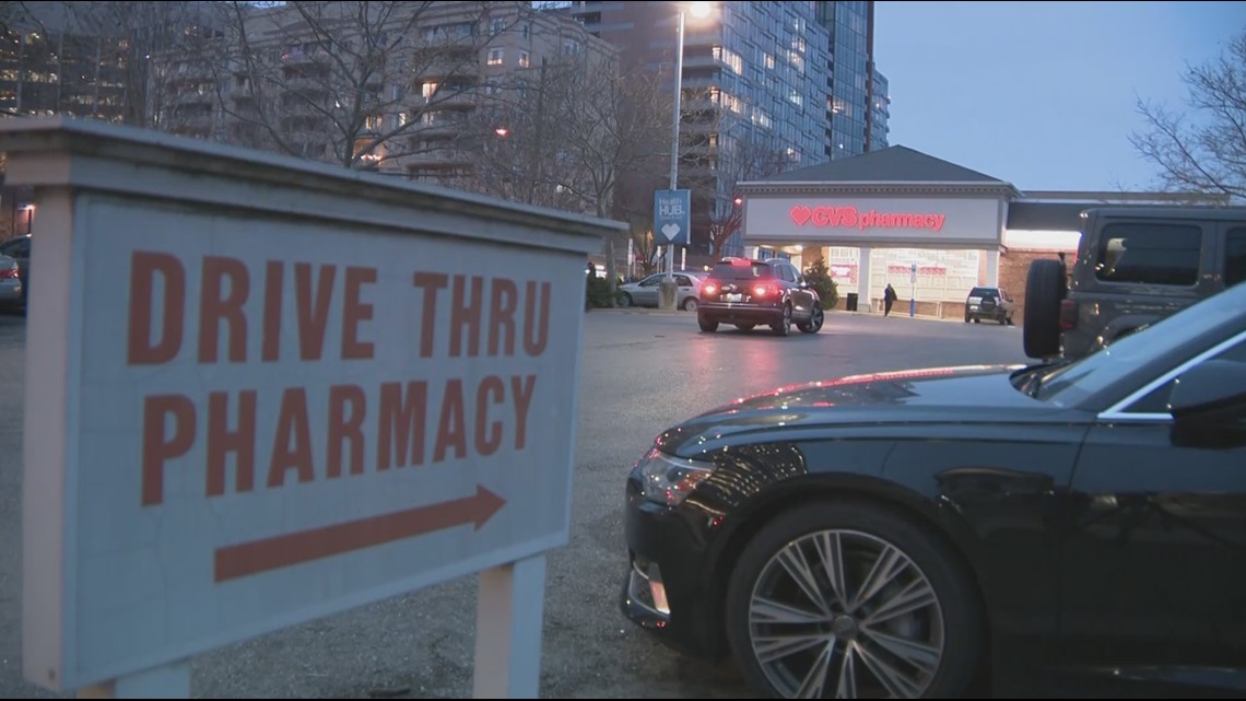 Employee stabbed at CVS during robbery in Bethesda | wusa9.com
