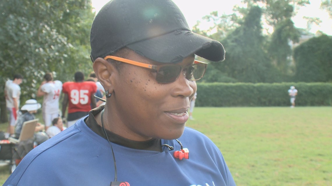 DMV's first female high school head coach kicks off the season | wusa9.com