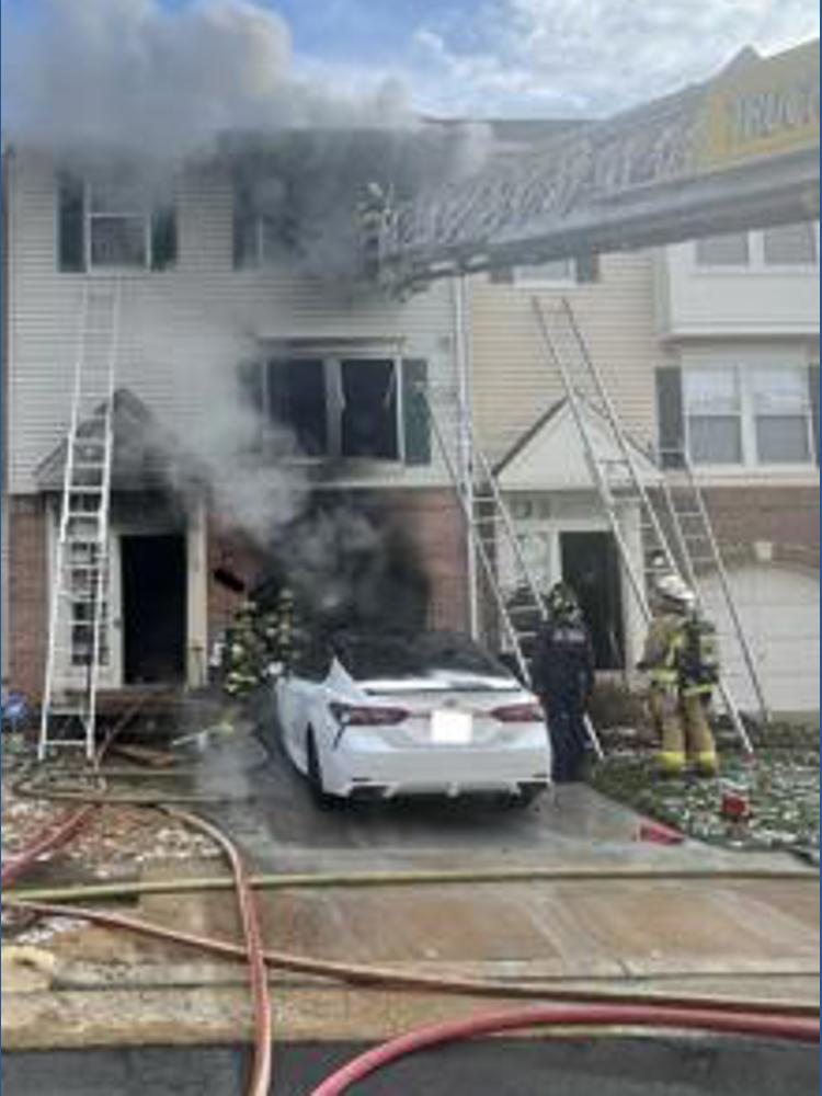 3 taken to hospital after townhouse fire in Manassas | wusa9.com