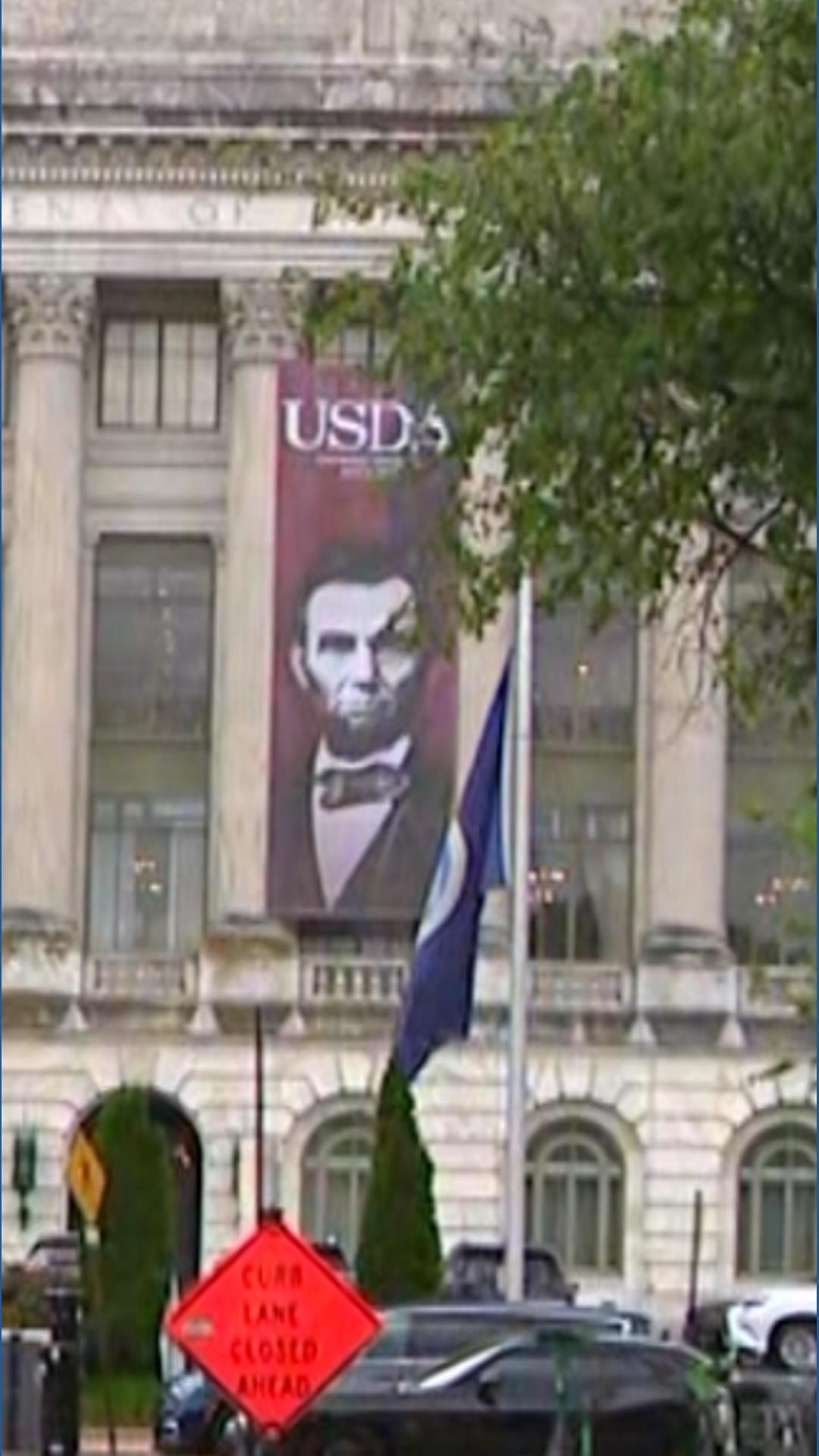 Trump official photo hangs outside USDA building, next to Lincoln ...